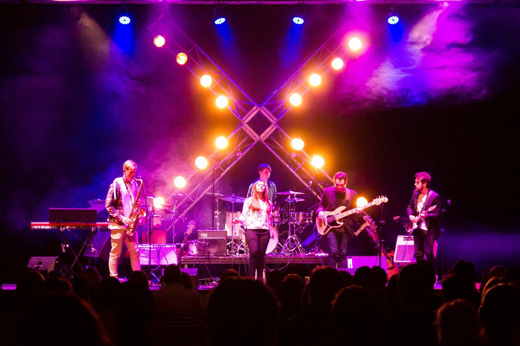 Mirrors Band | Christchurch Cover Band | Better Band : Better Band