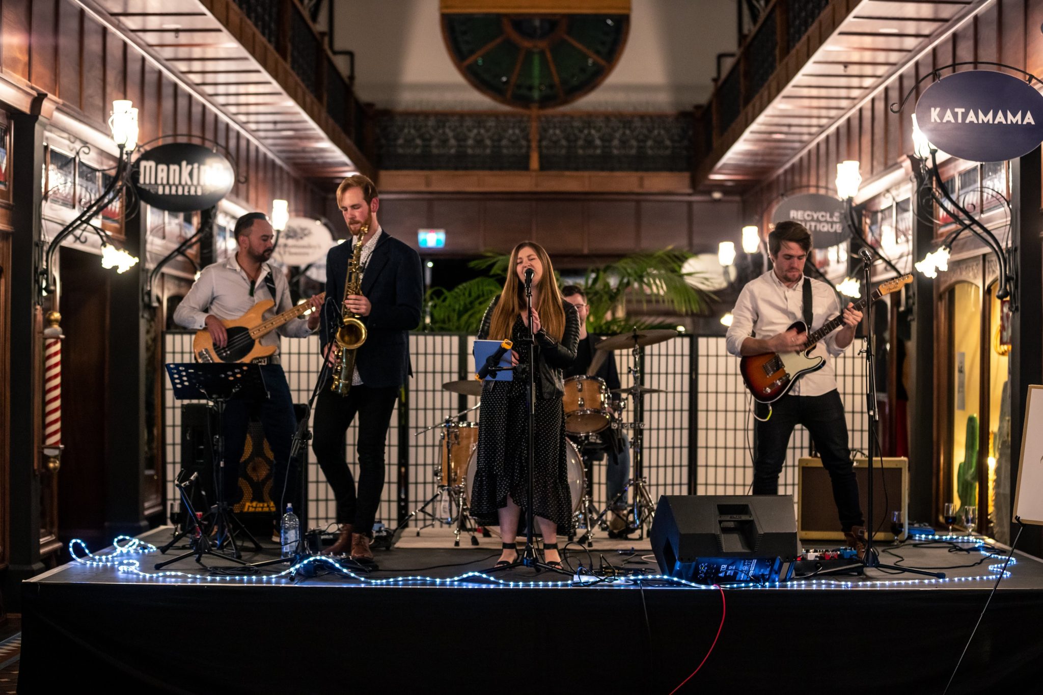 Mirrors Band | Christchurch Cover Band | Better Band : Better Band