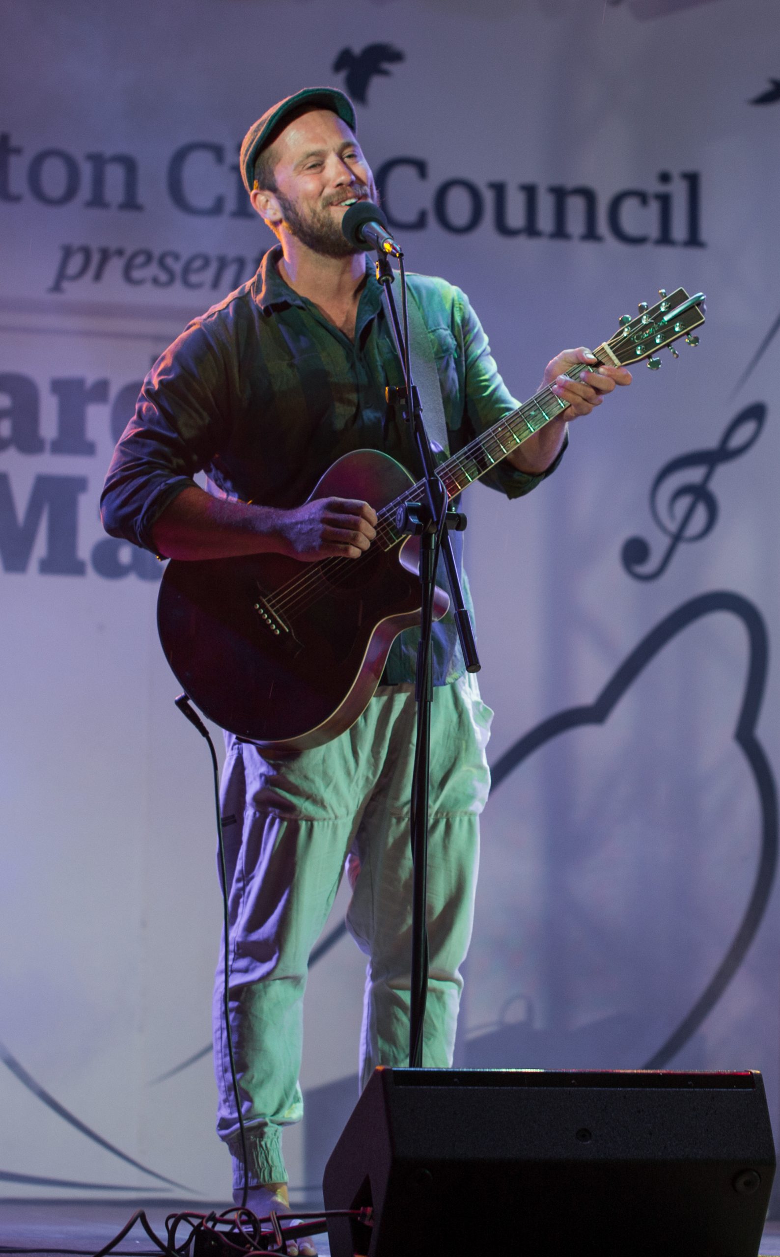 Acoustic Musician | Paul Saker-Norrish : Better Band