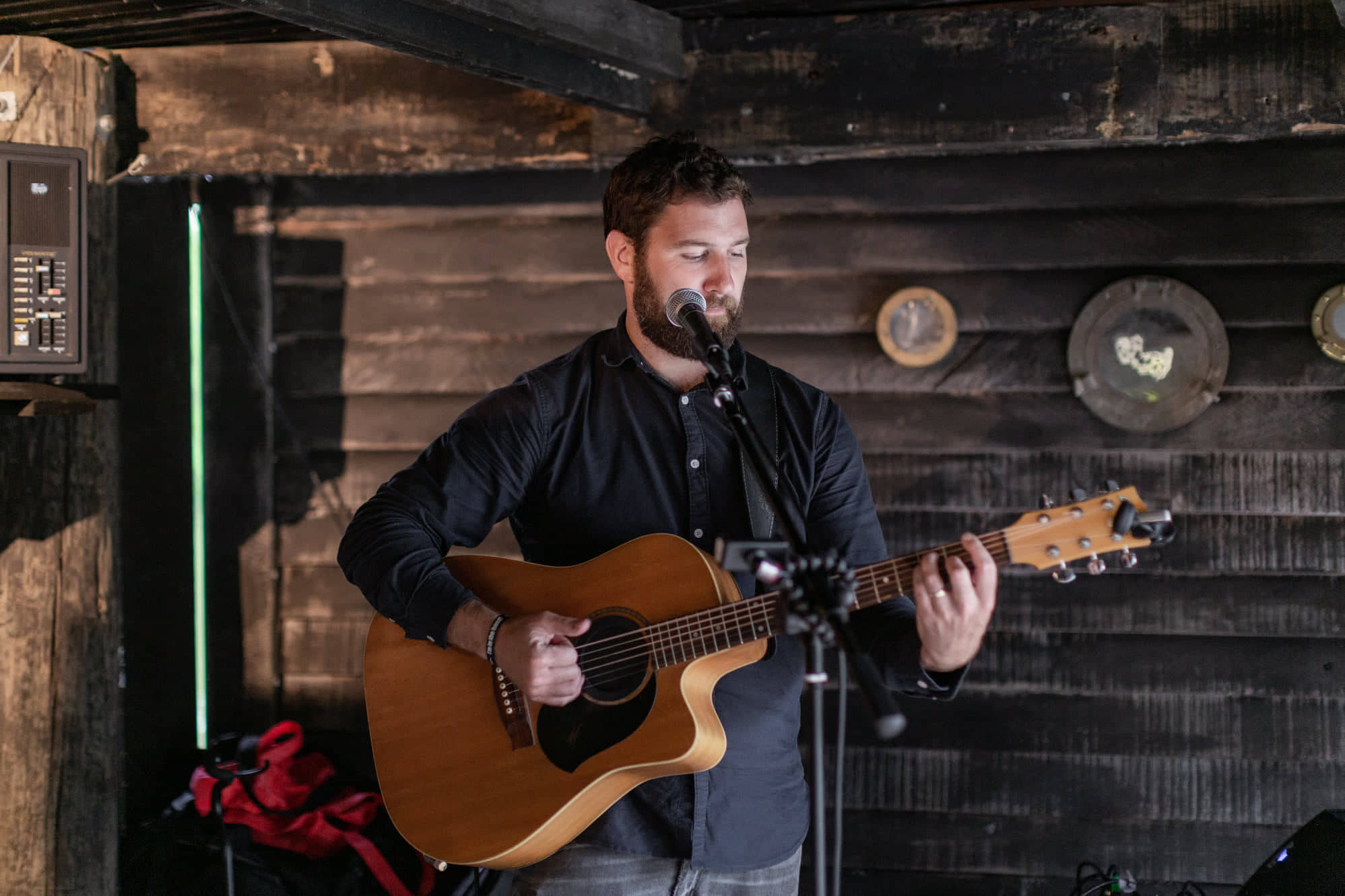Tauranga Acoustic Musician | Adam McLean : Better Band