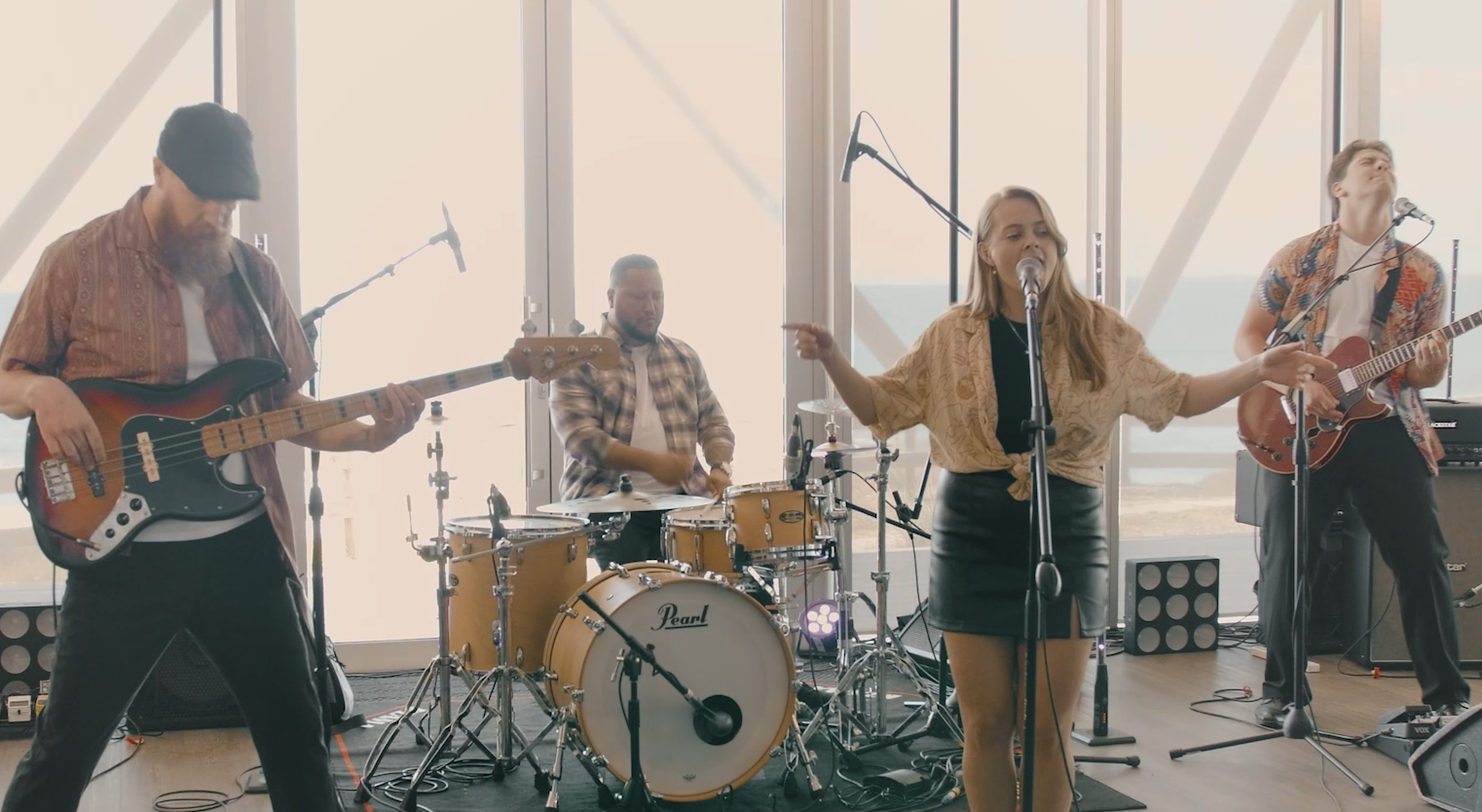 Tauranga Cover Band | Midnight Fizz | Better Band Company