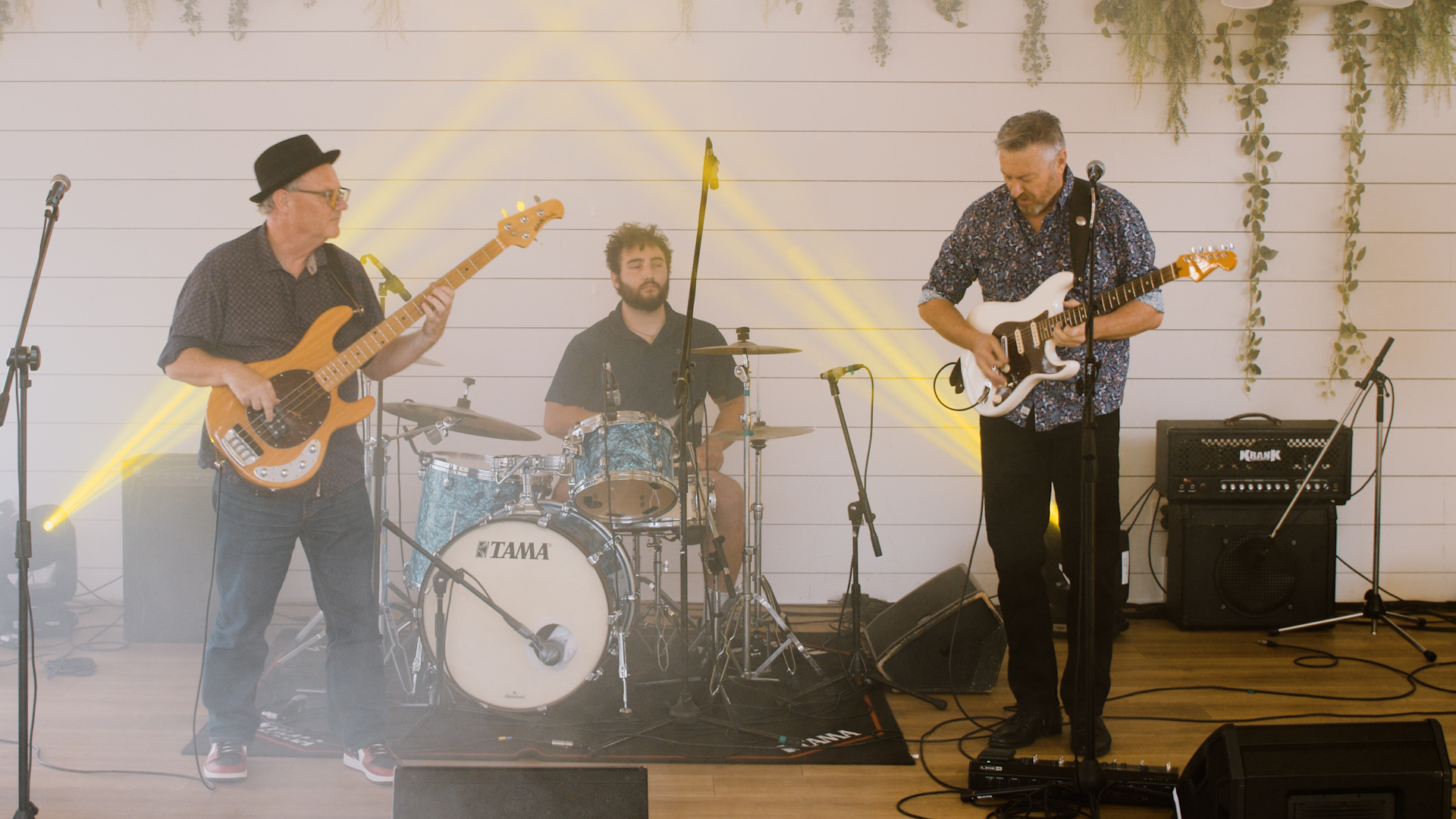 Auckland Cover Band | The Craig Cave Band : Better Band