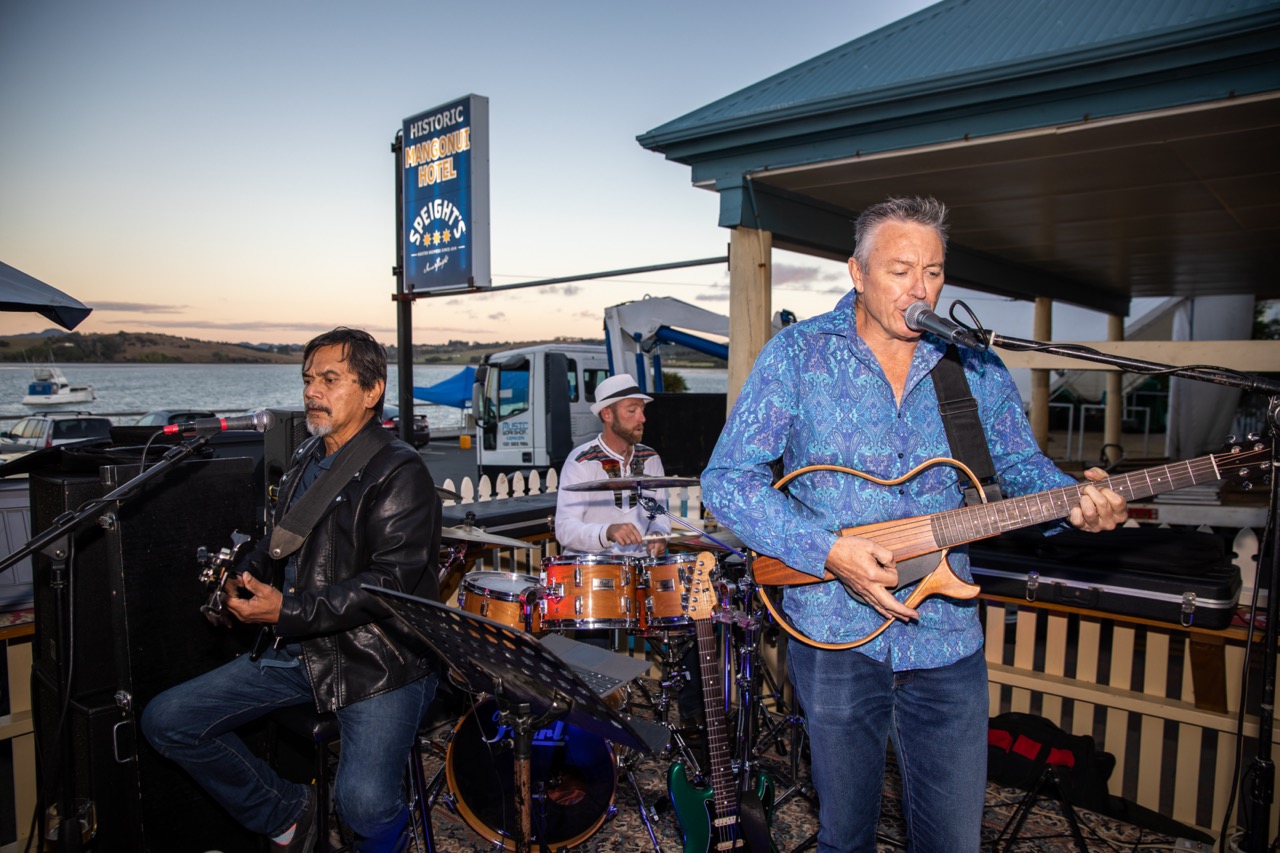 Auckland Cover Band | The Craig Cave Band | Better Band Company ...