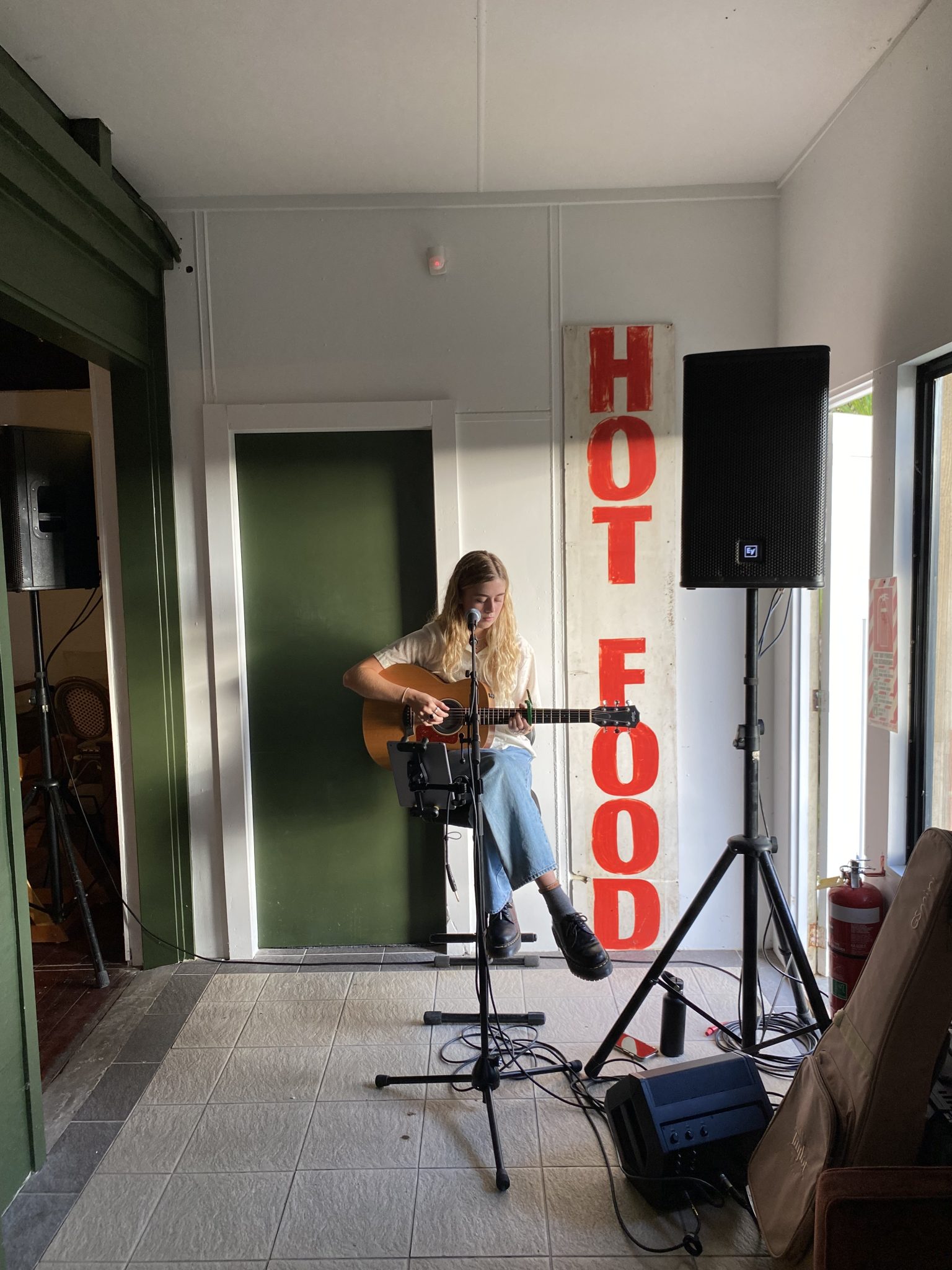 Auckland Acoustic Artist | Ella Culverwell | Better Band Co : Better Band